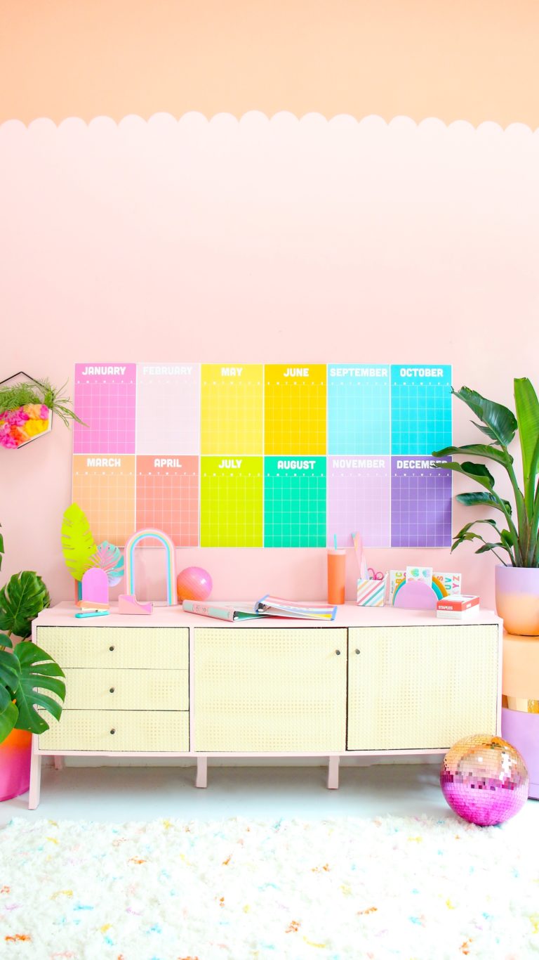 Printable Rainbow Calendar - A Kailo Chic Life
